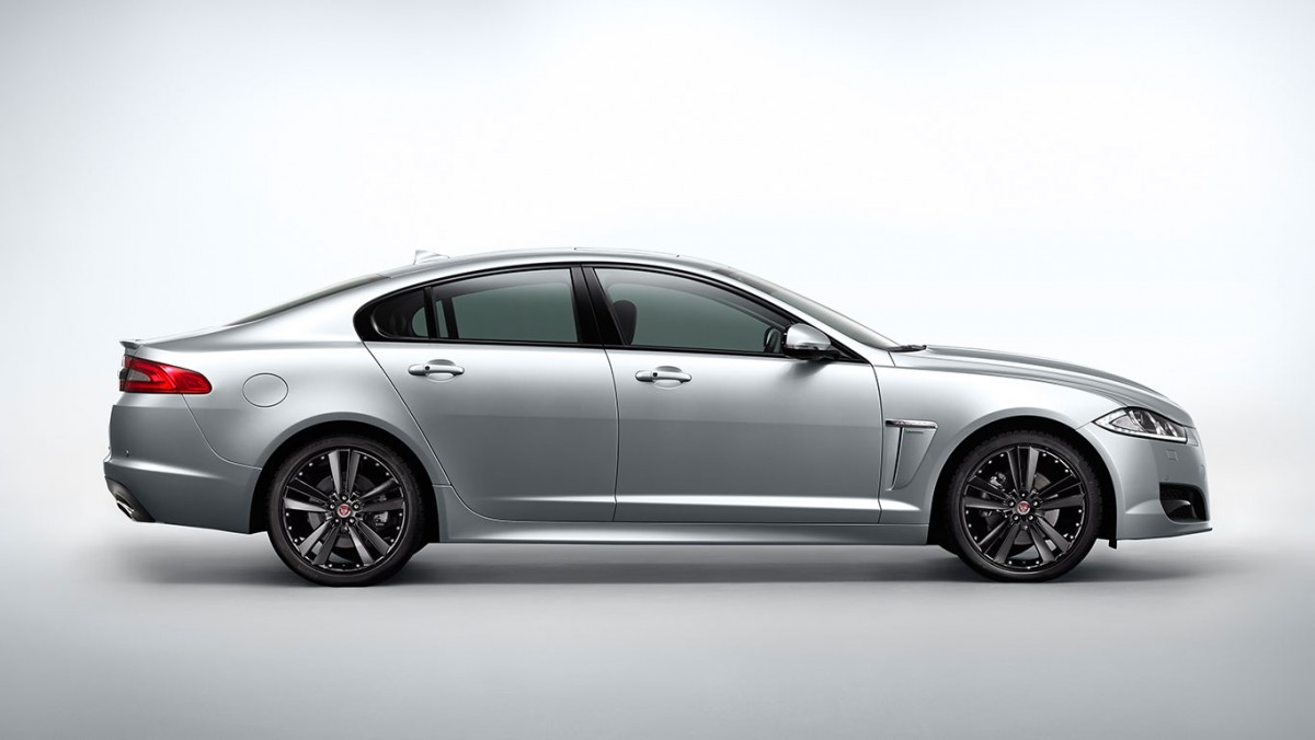 JAGUAR XF SALOON 2 SIDE | AutoGyaan